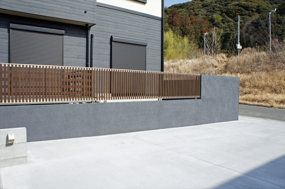 180530_newly-built_external-work_fence