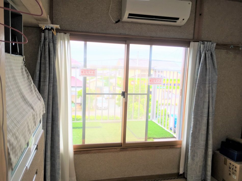 inner_window-installation-westside-after